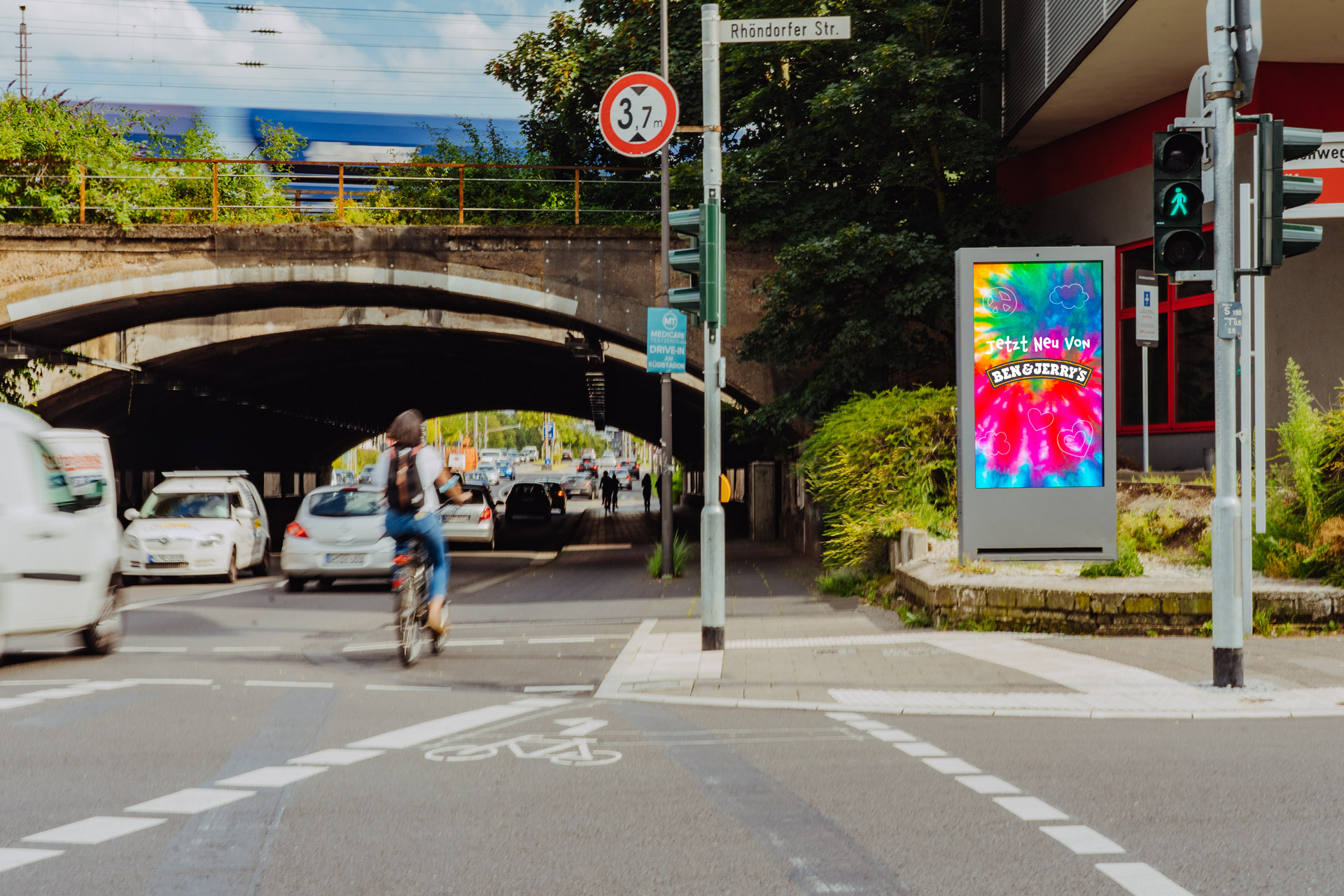 Themenhub DOOH Digitale Außenwerbung